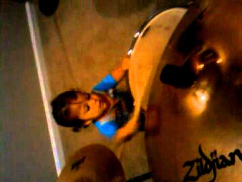 Edie Bea's first set - YouTube