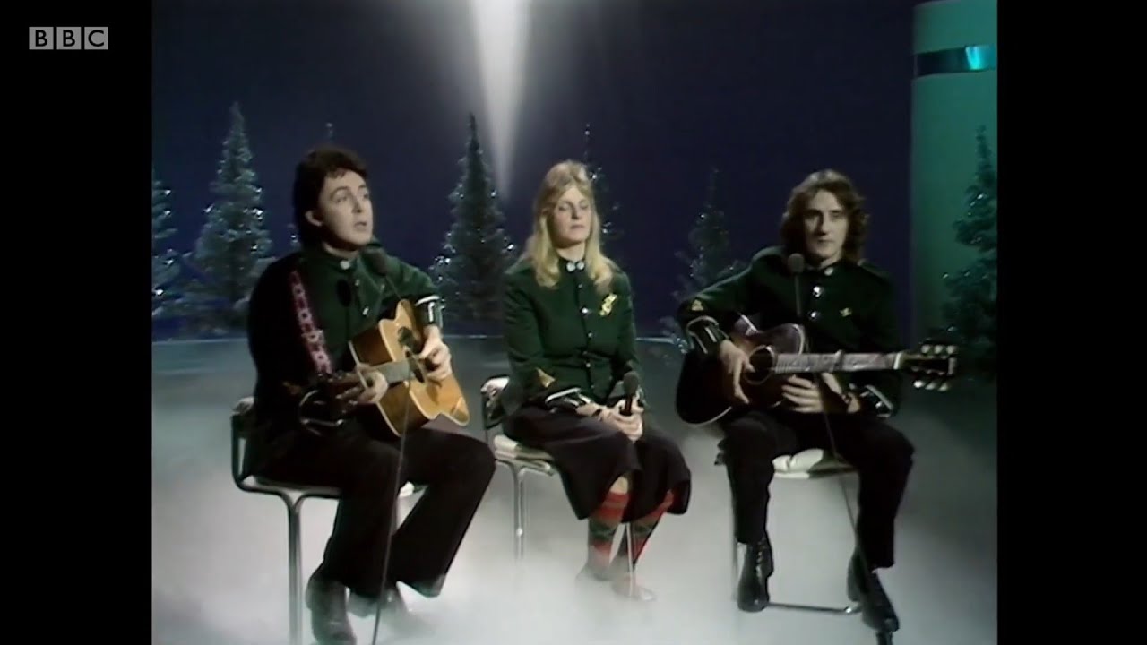 Paul McCartney & Wings - Mull Of Kintyre (The Mike Yarwood Christmas ...