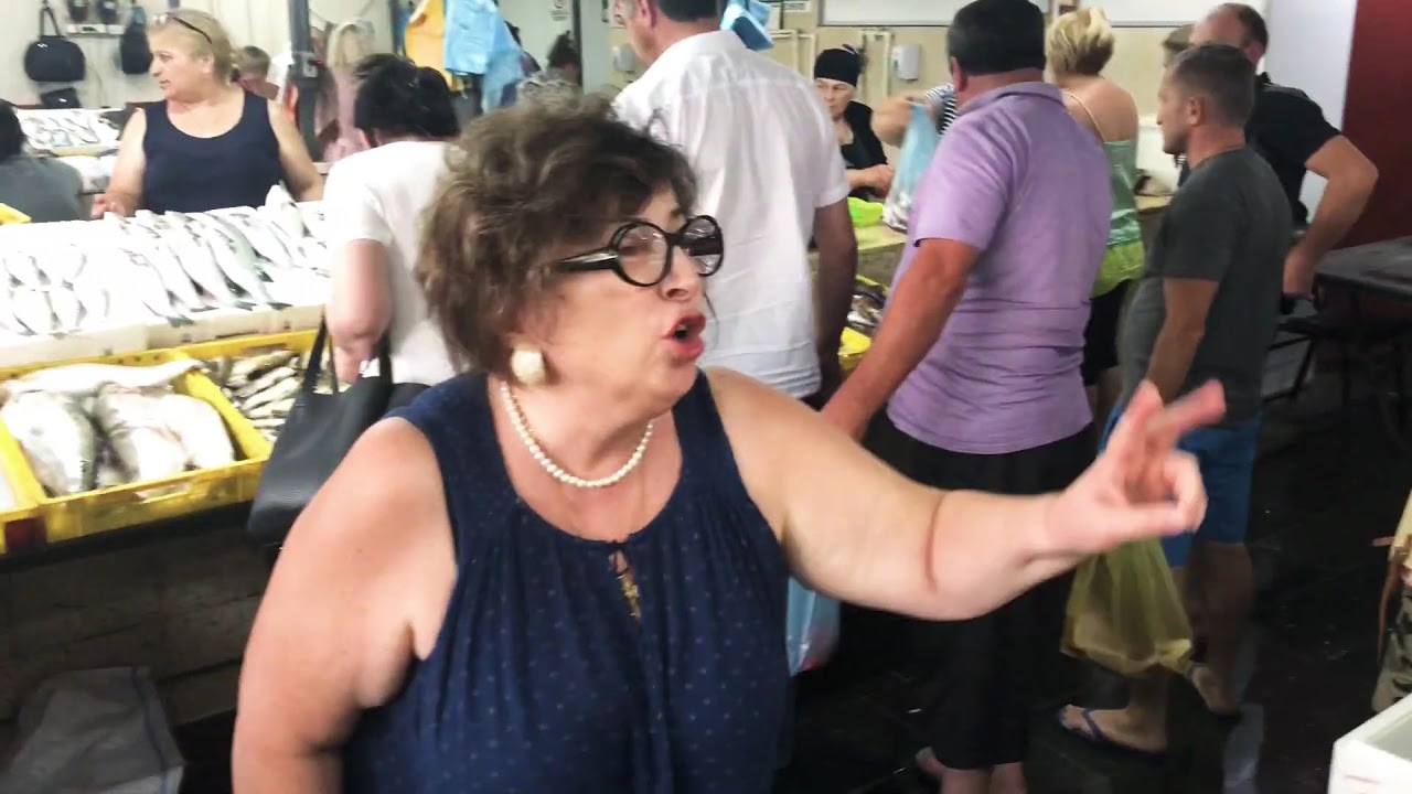 格鲁吉亚巴统海鲜市场Seafood Market Batumi - YouTube