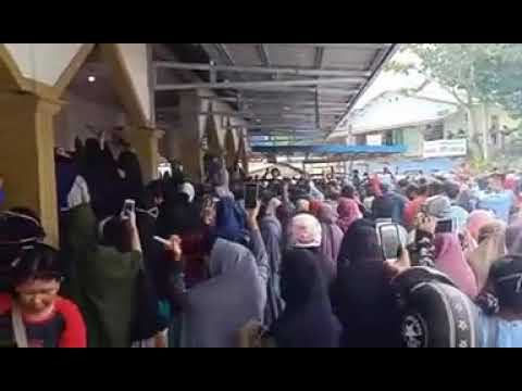 Poso Top Videos:Detik2 Pemakaman 2 Mujahidin Asal Poso,Yg Di Framing Oleh Aparat Sbg Klompok Teroris