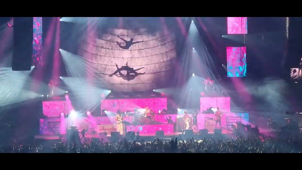 Biffy Clyro - Many Of Horror - Live SSE Arena, Belfast - YouTube