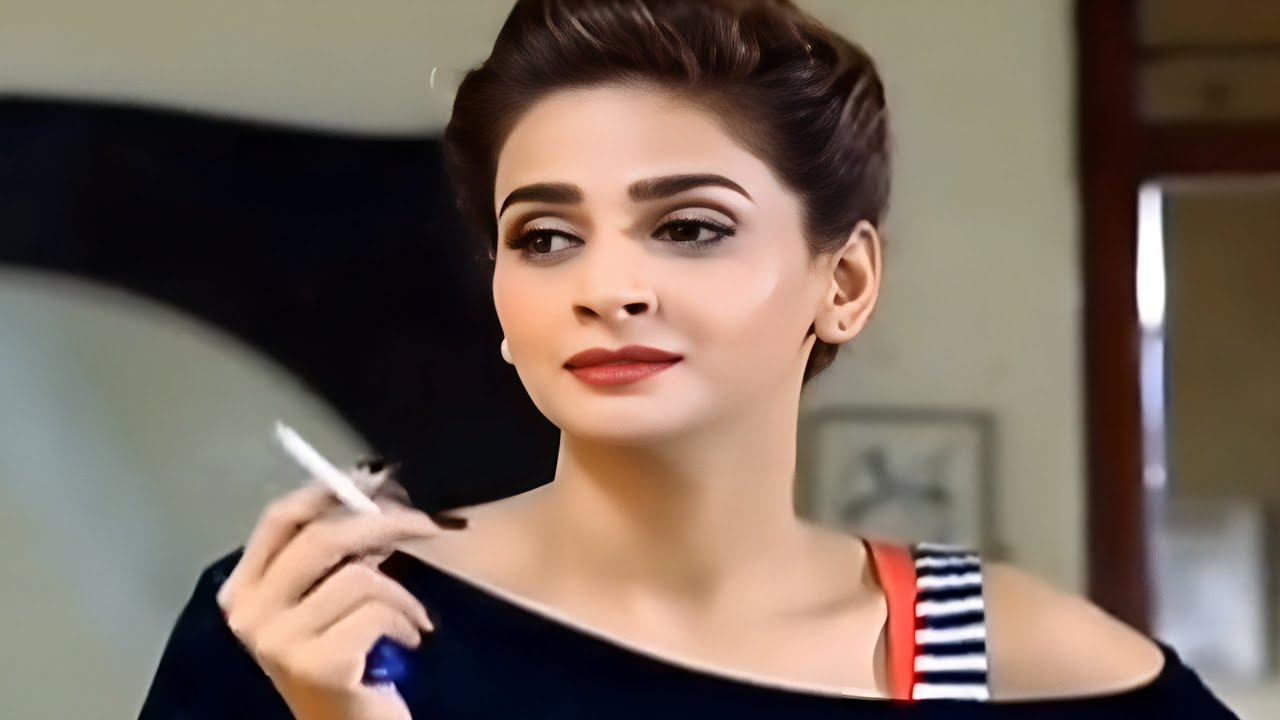 Saba Qamar Smoking Cigarette 1 - YouTube