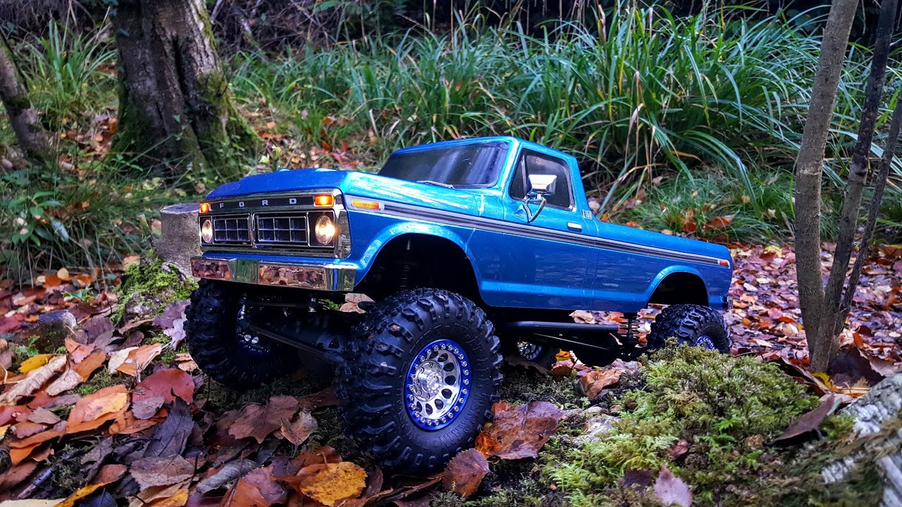 Carisma SCA-1E Ford F150 Winter Run - YouTube