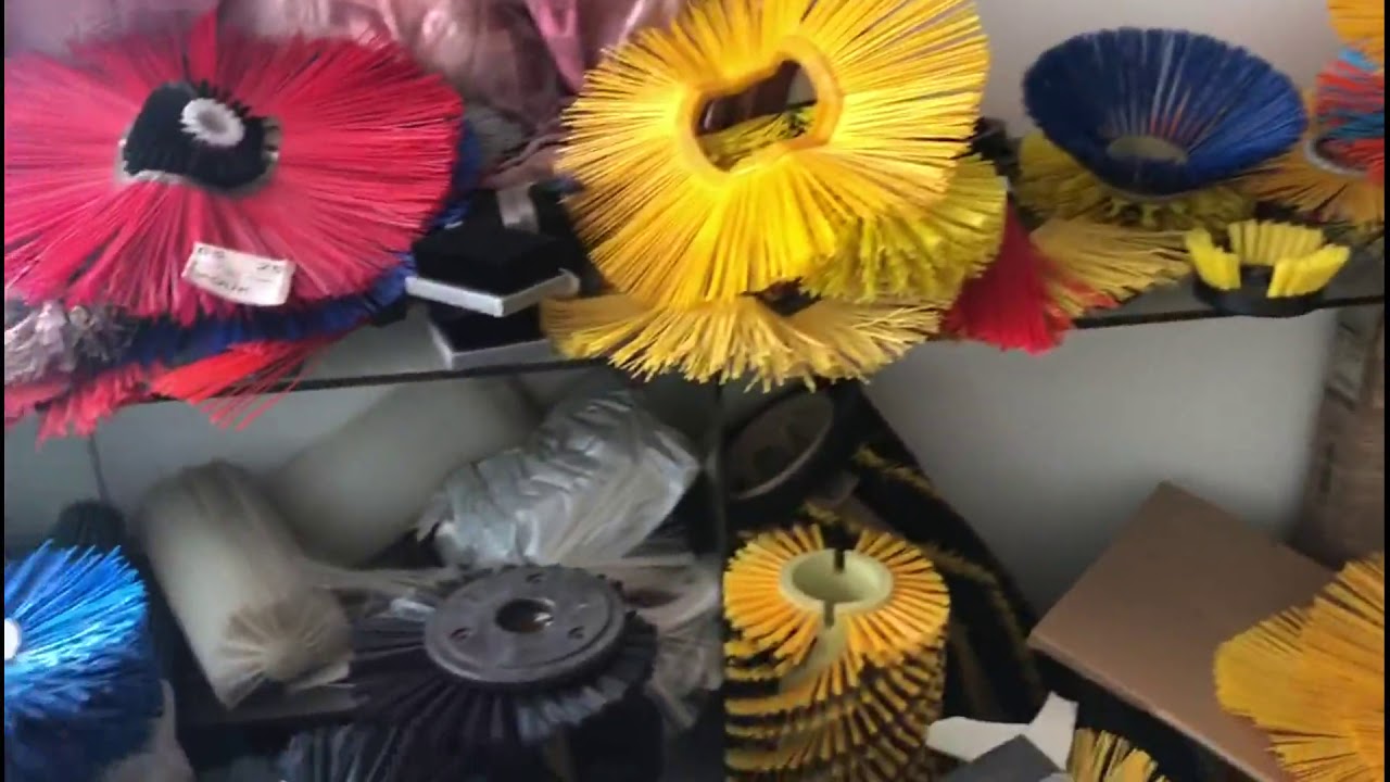 roller cow massage brush-Happy cow massage brush/Rotating Cattle Brush ...