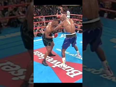 Mike Tyson Signature Combo #boxing #boxinghighlights #knockout #miketyson #evanderholyfield