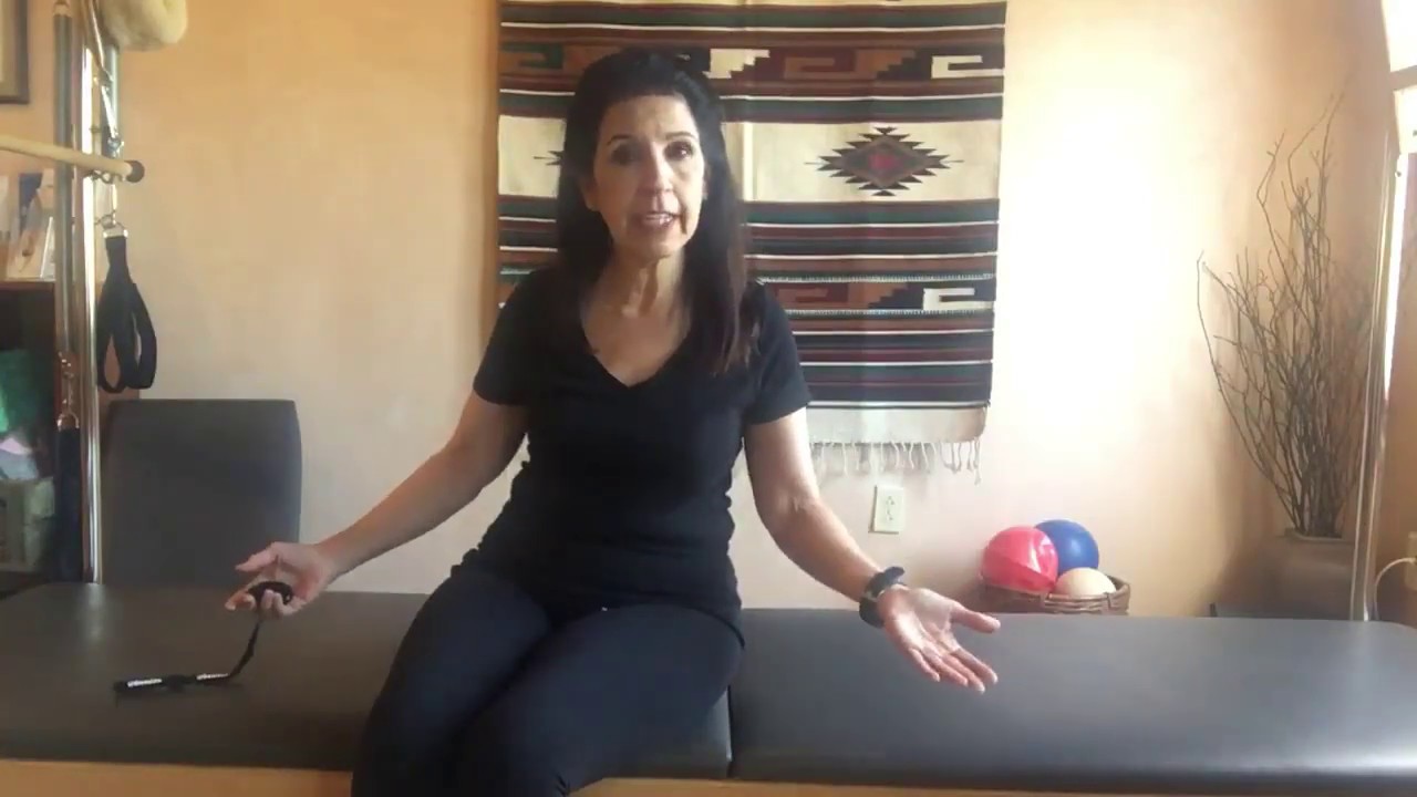 Knee Folds For Abdominal Strength - YouTube