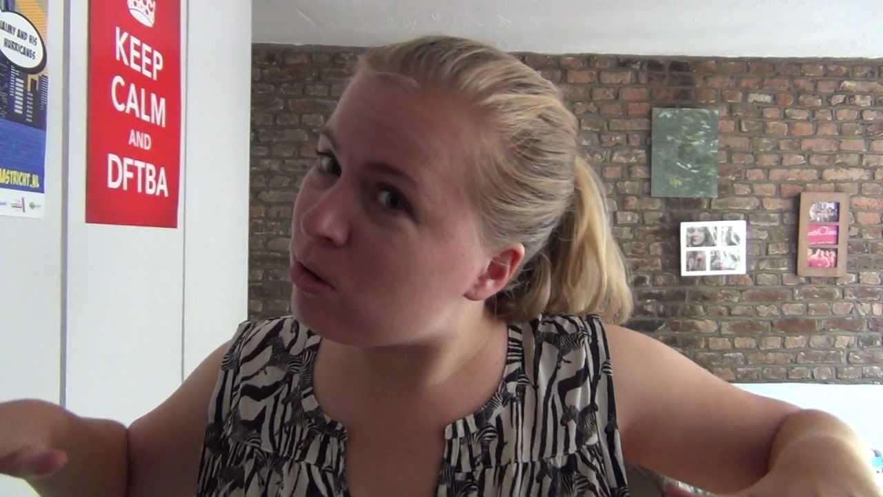 Boekrecensie: Kinderen van Moeder Aarde - Thea Beckman - YouTube