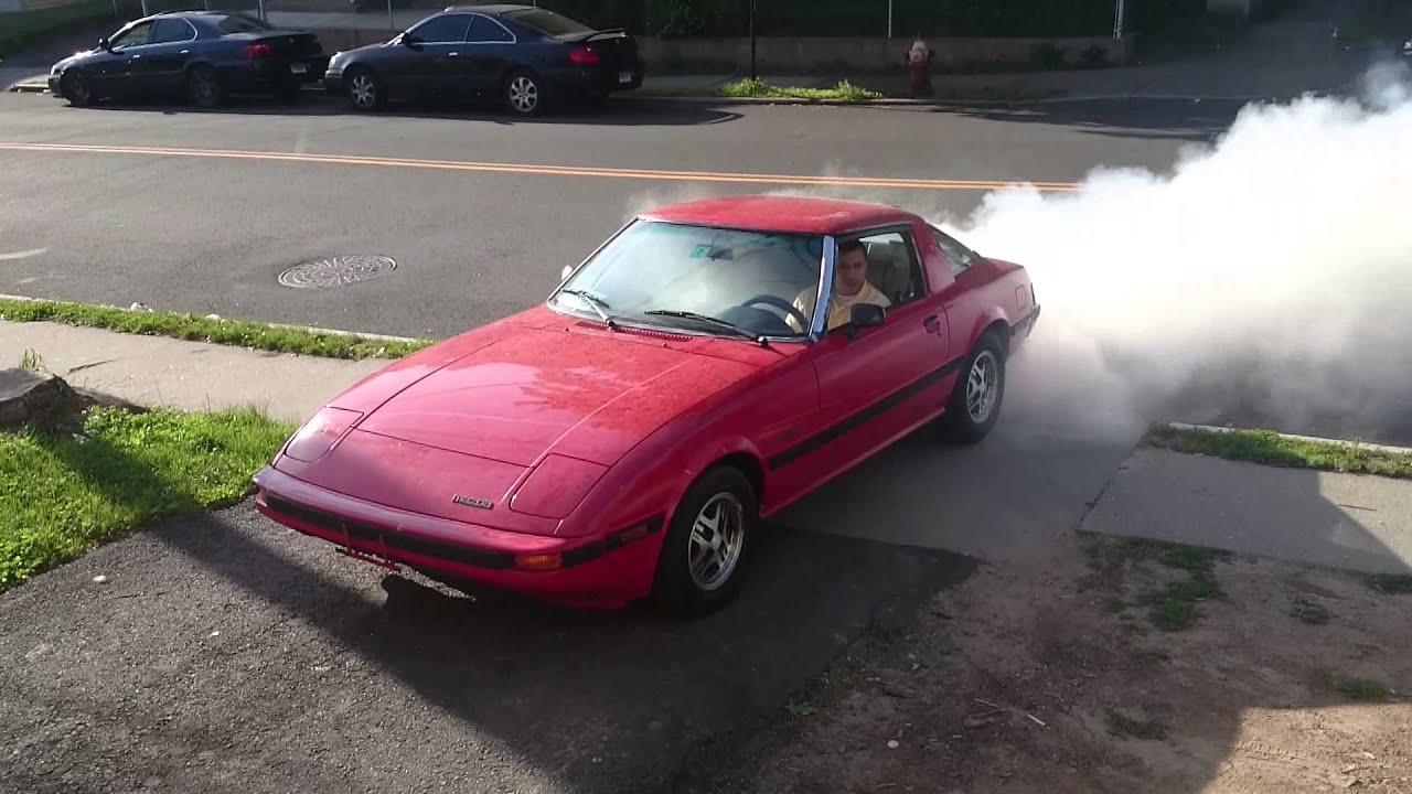 RX7 burnout Hartford PR day parade - YouTube