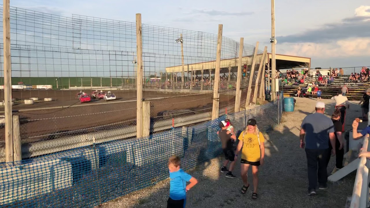 Figure 8 racing in Brooklyn @ 7:15pm 6/26/20 Stock Heat 1 - YouTube