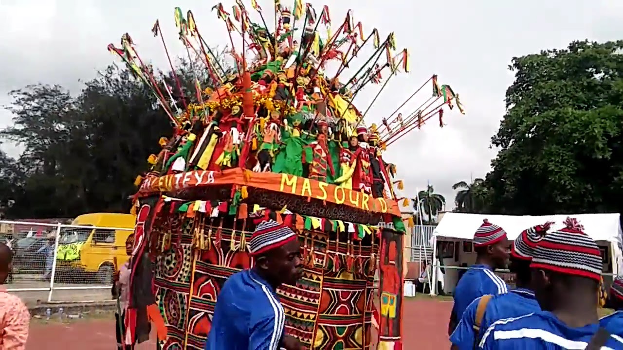 Ijele masquerade display | Pelu Awofeso On The Road - YouTube