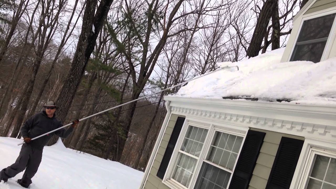 SNOW CUTTING PERRY'S ROOF 1 - YouTube