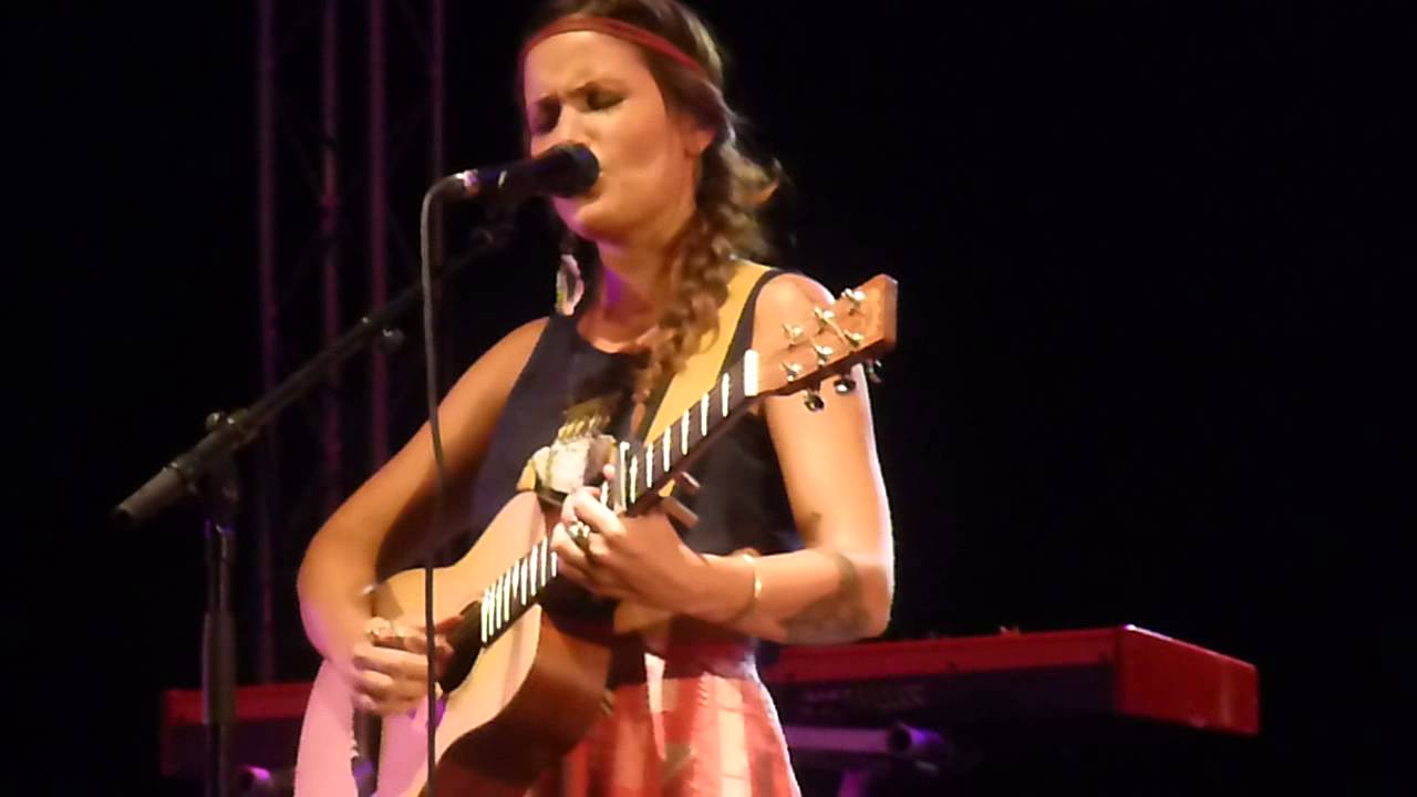 Natalia Doco _ La llorona (8 Août 2015, Sanary sur mer) - YouTube