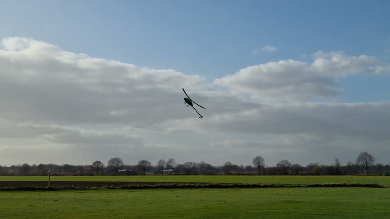 Minicopter diabolo 700BE - YouTube