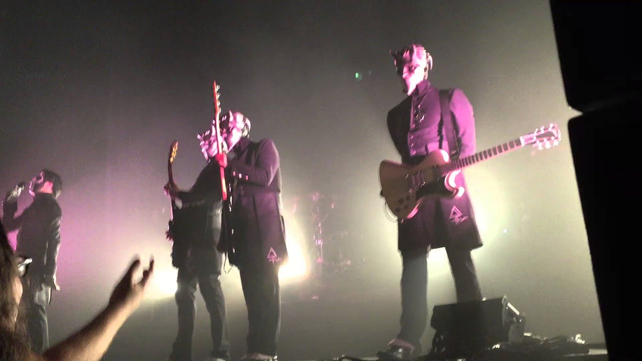 Ghost Mummy Dust Live - YouTube