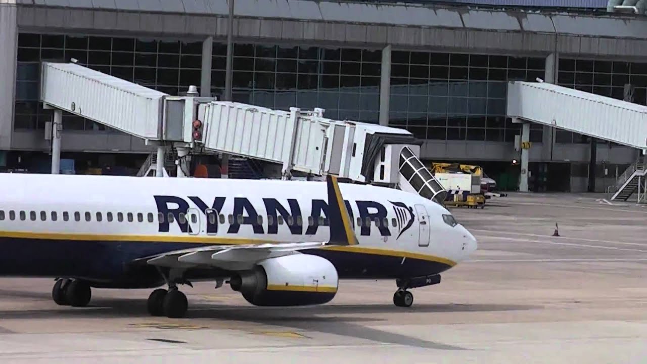 Ryanair taxi to terminal 2 Birmingham International Airport bhx (FULL ...