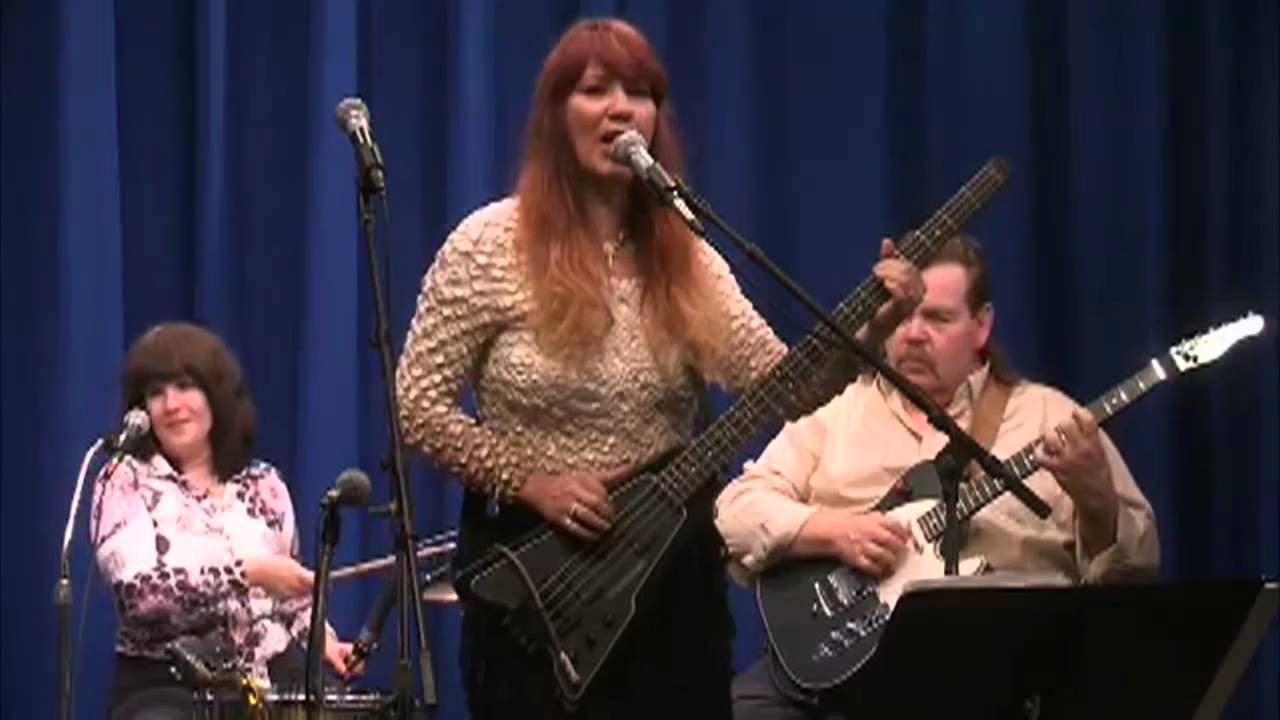 'Live' TV Brenda Cole MAKE A LITTLE MORE Nashville Showcase Shine ...