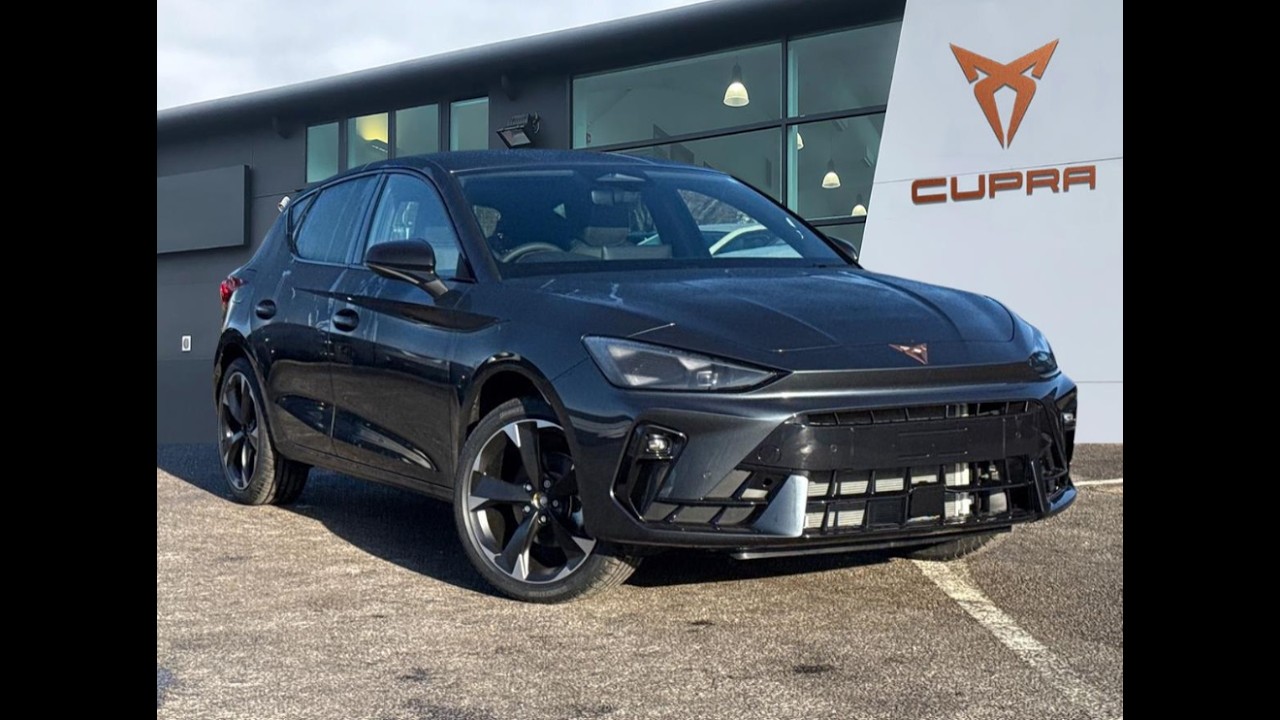 Brand New CUPRA Leon Hatch V1 1.5 TSI 150 6-speed manual on Magnetic ...