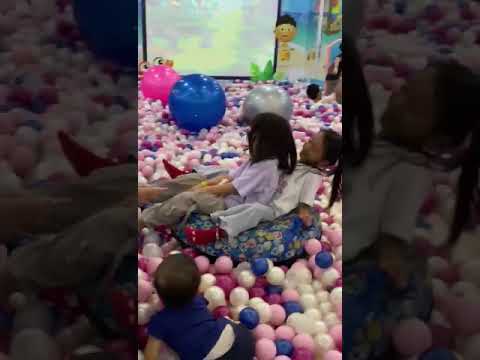 bermain play ground . dapa teman baru - YouTube