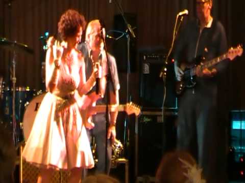 Patsy Lee (UK) - These Boots Are Made For Walkin' (Nancy Sinatra) - YouTube