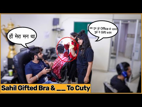Sahil ने Girlfriend को भेजी Bra और ??? Gift में - Prank with Sahil & Cuty | Pyari Varsha