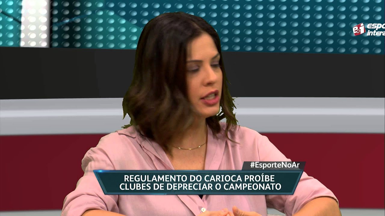 Clara Albuquerque: "O futebol brasileiro precisa cair na real" - YouTube