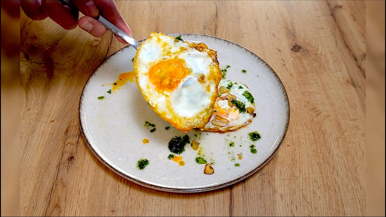 Spanish Garlic Eggs | The Best Fried Eggs Recipe - YouTube