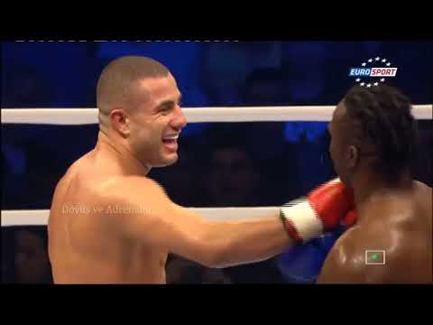 Gökhan Saki Rakibinin Şaftını Dağıtıyor VS Wendell Roche (2011)