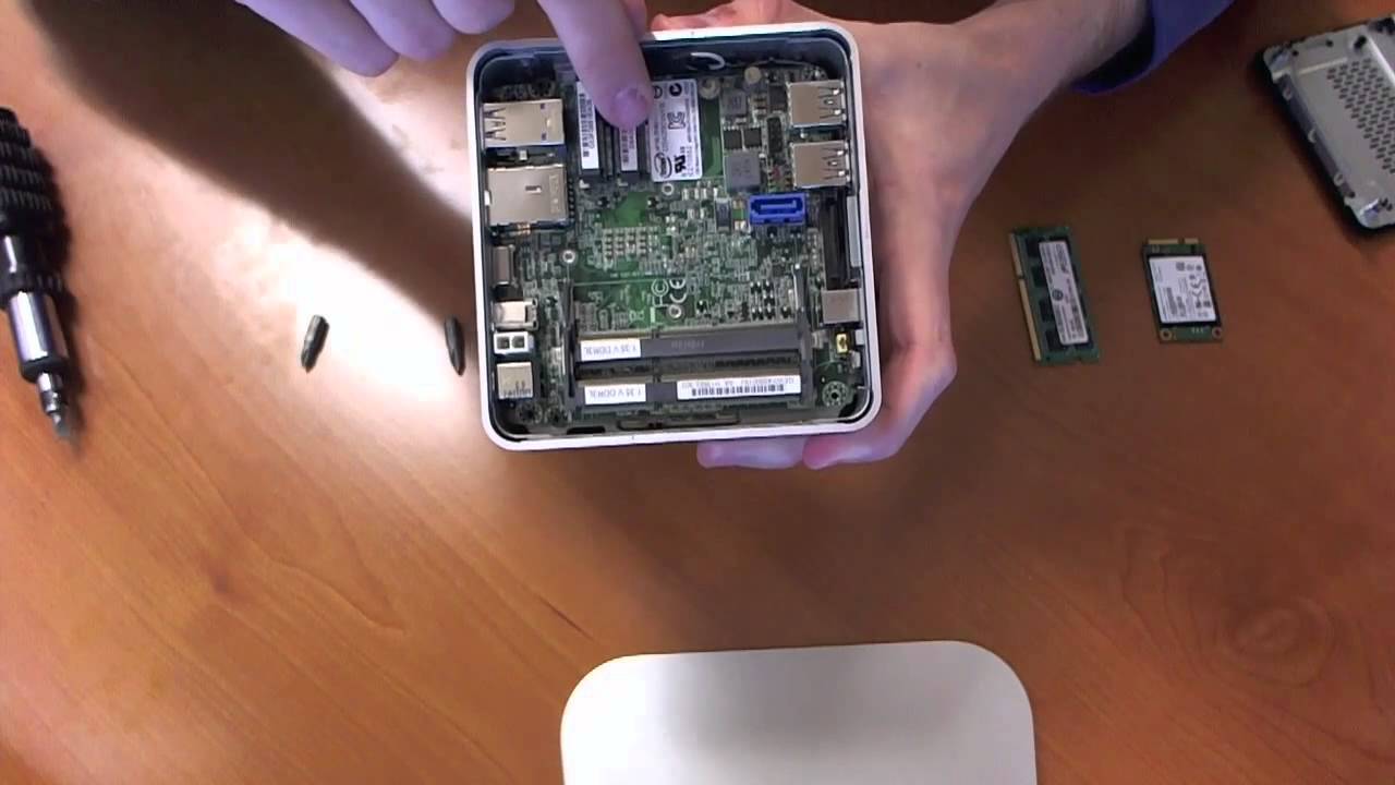 Intel NUC Assembly - d54250wyk - YouTube