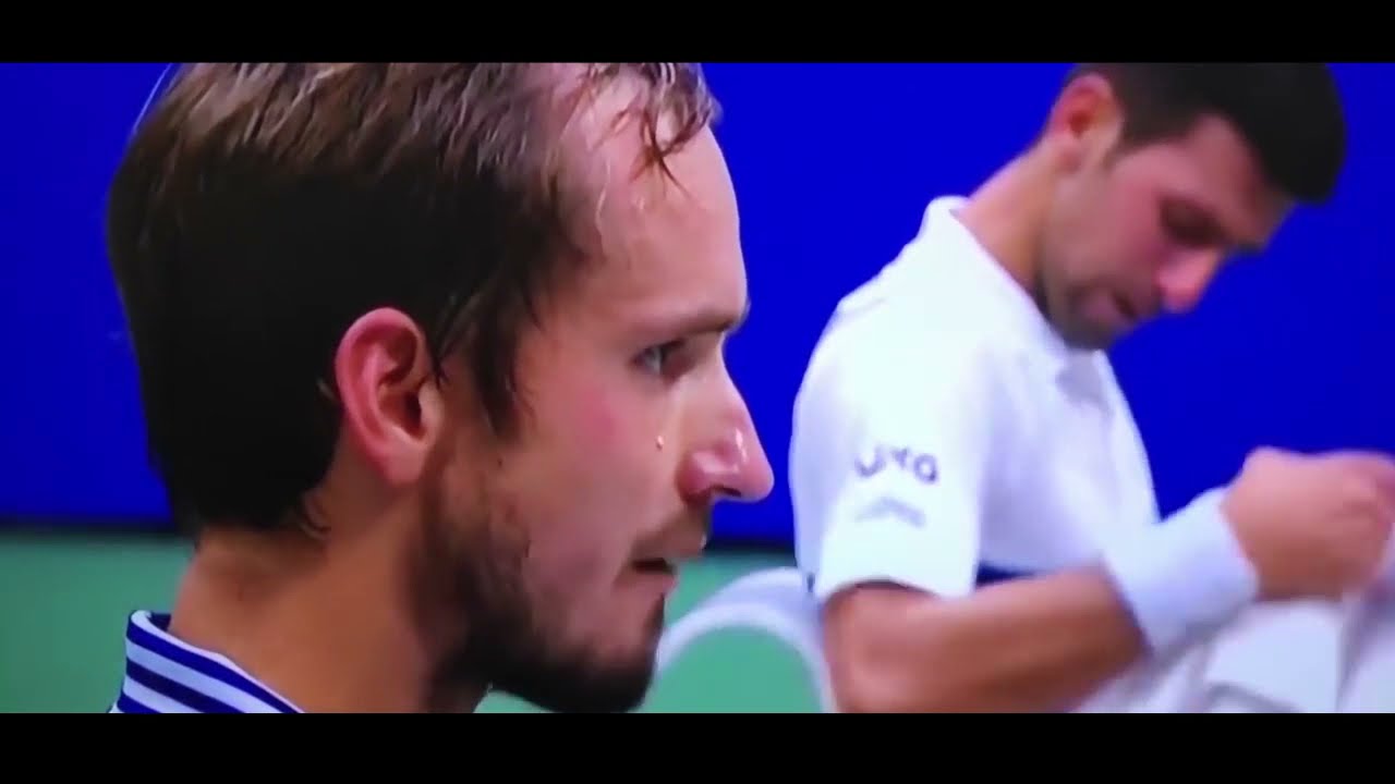 Novak Djokovic Crying in 3rd Set US Open Final 2021 - YouTube