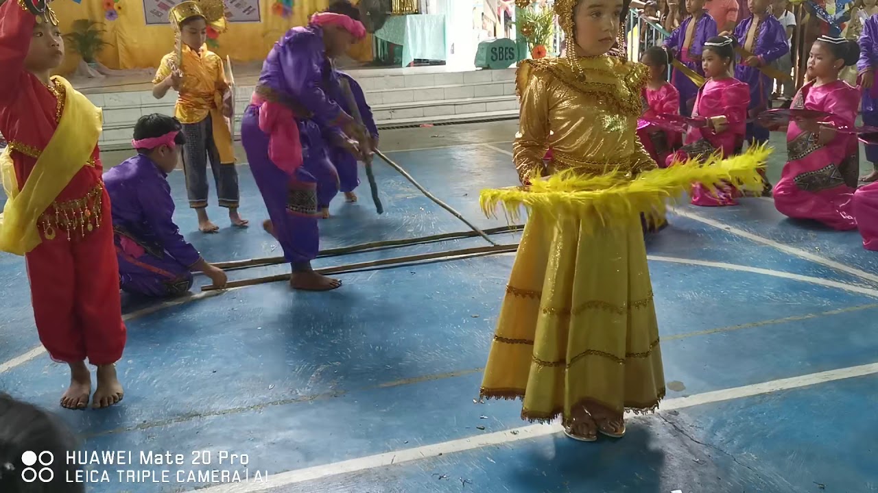 Muslim Dance_Grade 2 UN Presentation - YouTube