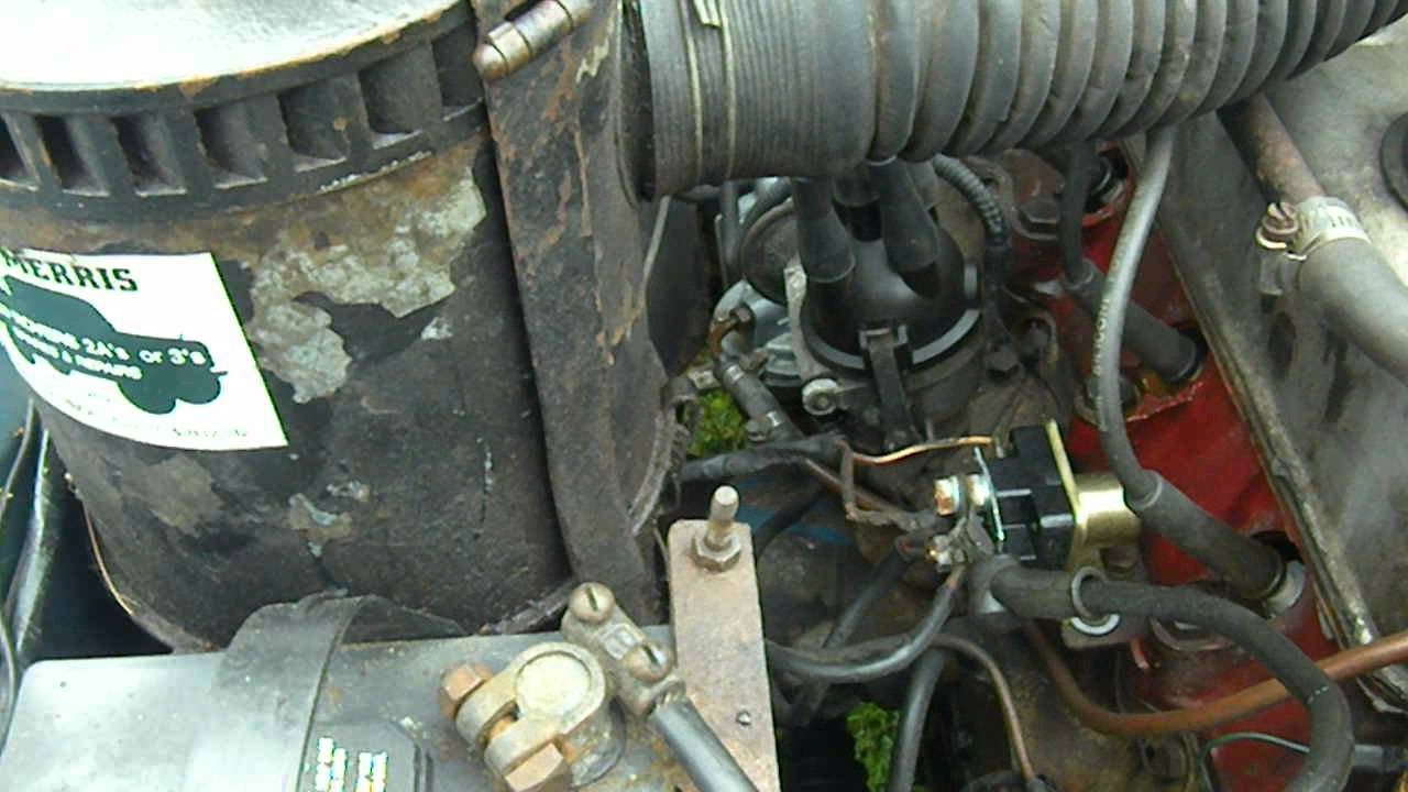 Land Rover 109 2.25 engine running - YouTube