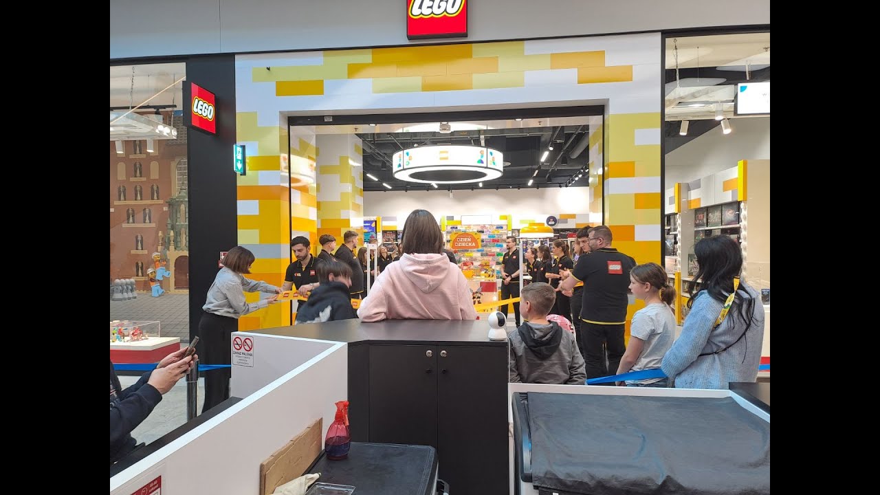 Lego Store Kraków Grand opening. - YouTube