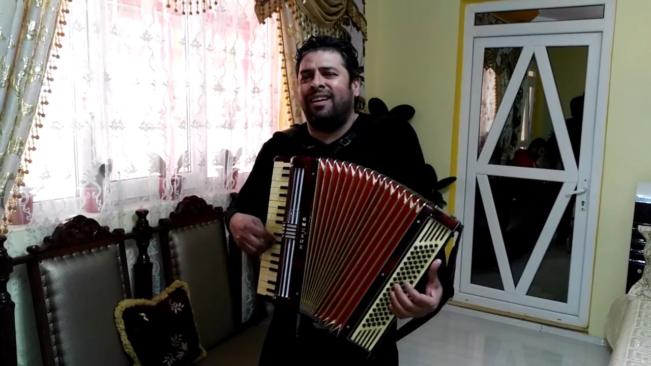 Varghir de la Barbulesti - canta pentru Marar finutu de tandarei 2017 ...