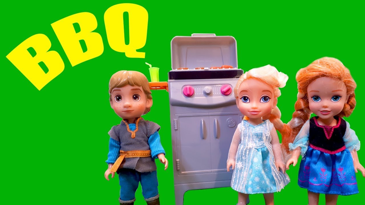 BARBECUE! - Elsa and Anna and Kristoff Toddlers invite friends over for ...