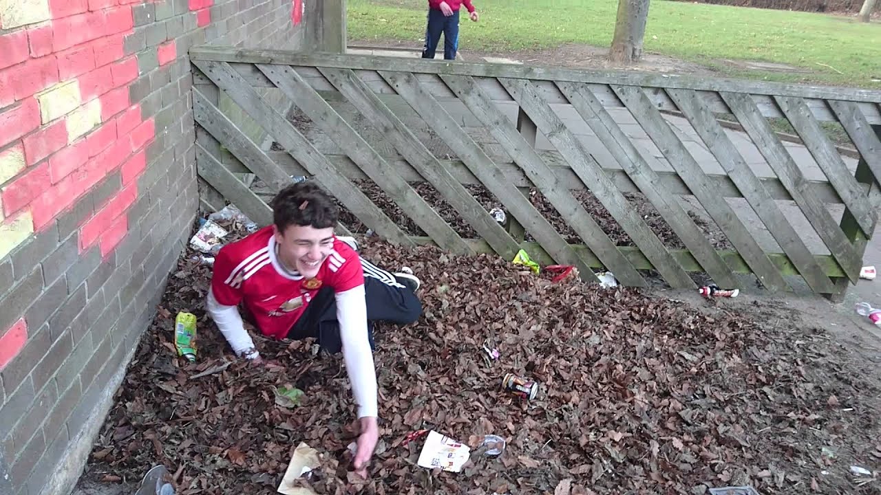 Falling off fence #FailArmy - YouTube