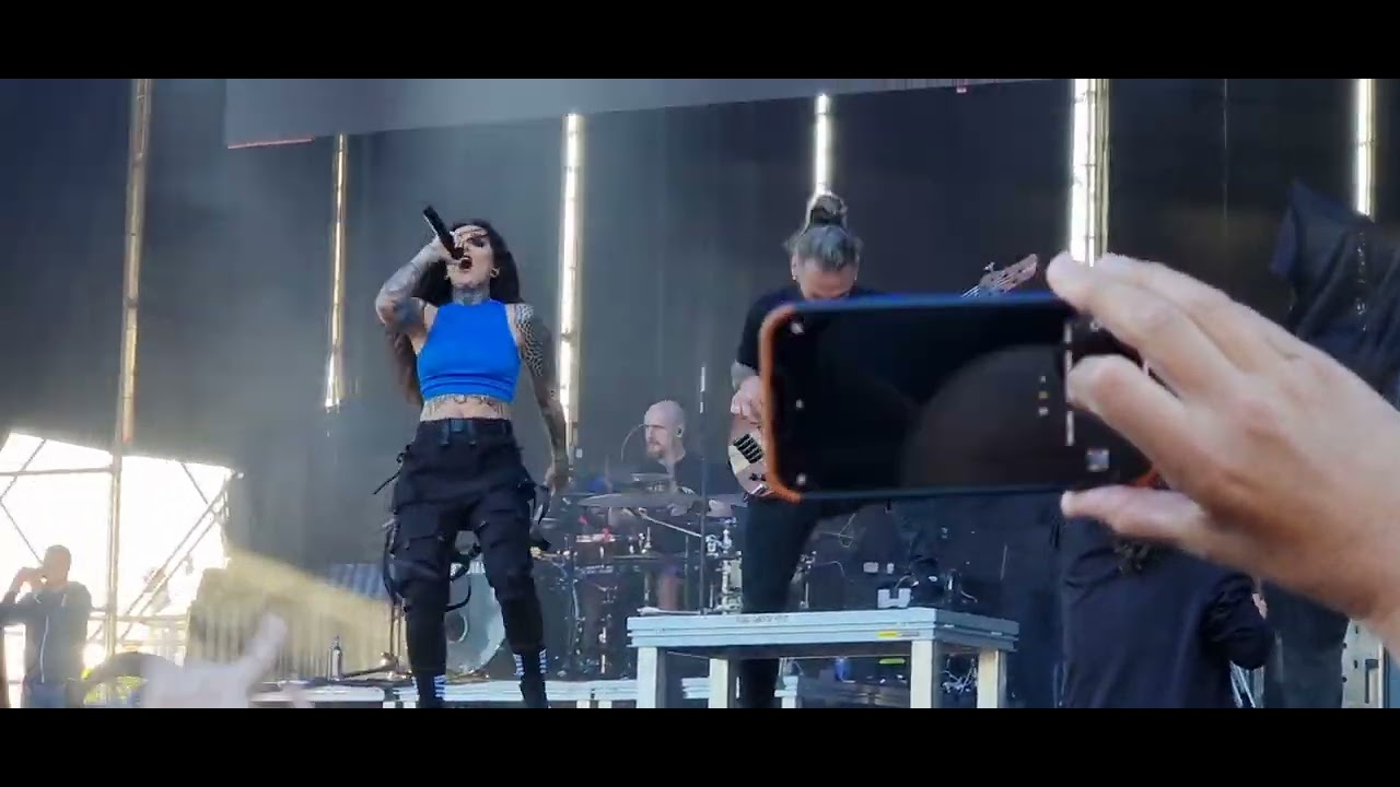 Jinjer - Perennial - RESURRECTION FEST 2022 - YouTube