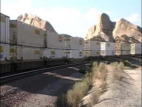 BNSF 7432 East Passing The Mormon Rocks On Cajon Pass With J.B. Hunt Boxes 9-24-11 - YouTube