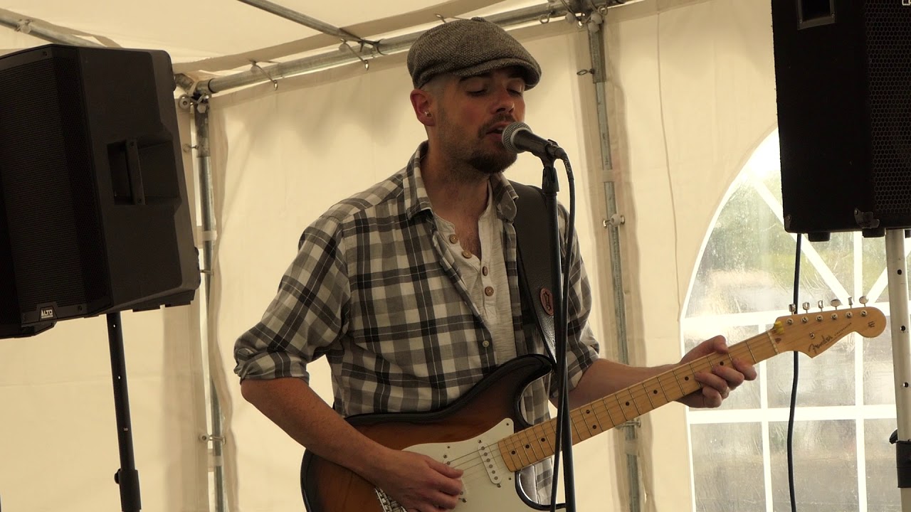 Hideaway Trio play Rambling - YouTube