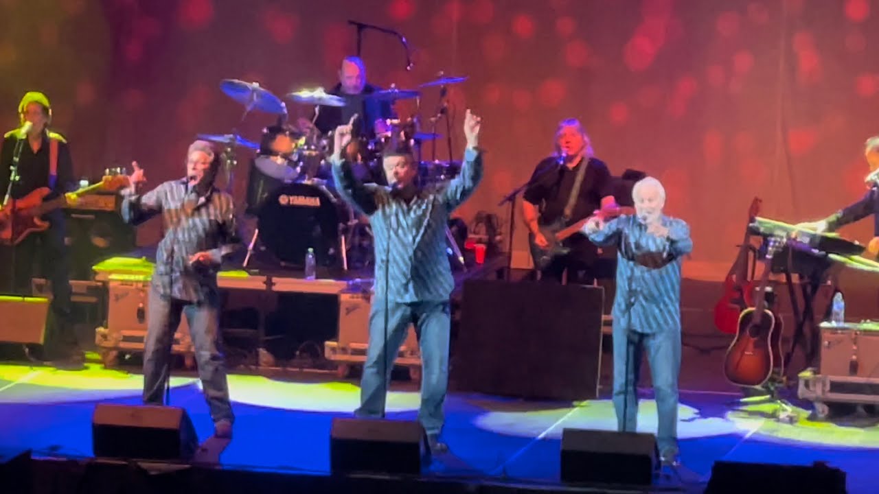 The Vogues - "Five O'Clock World" Live 2022 Happy Together Tour - YouTube