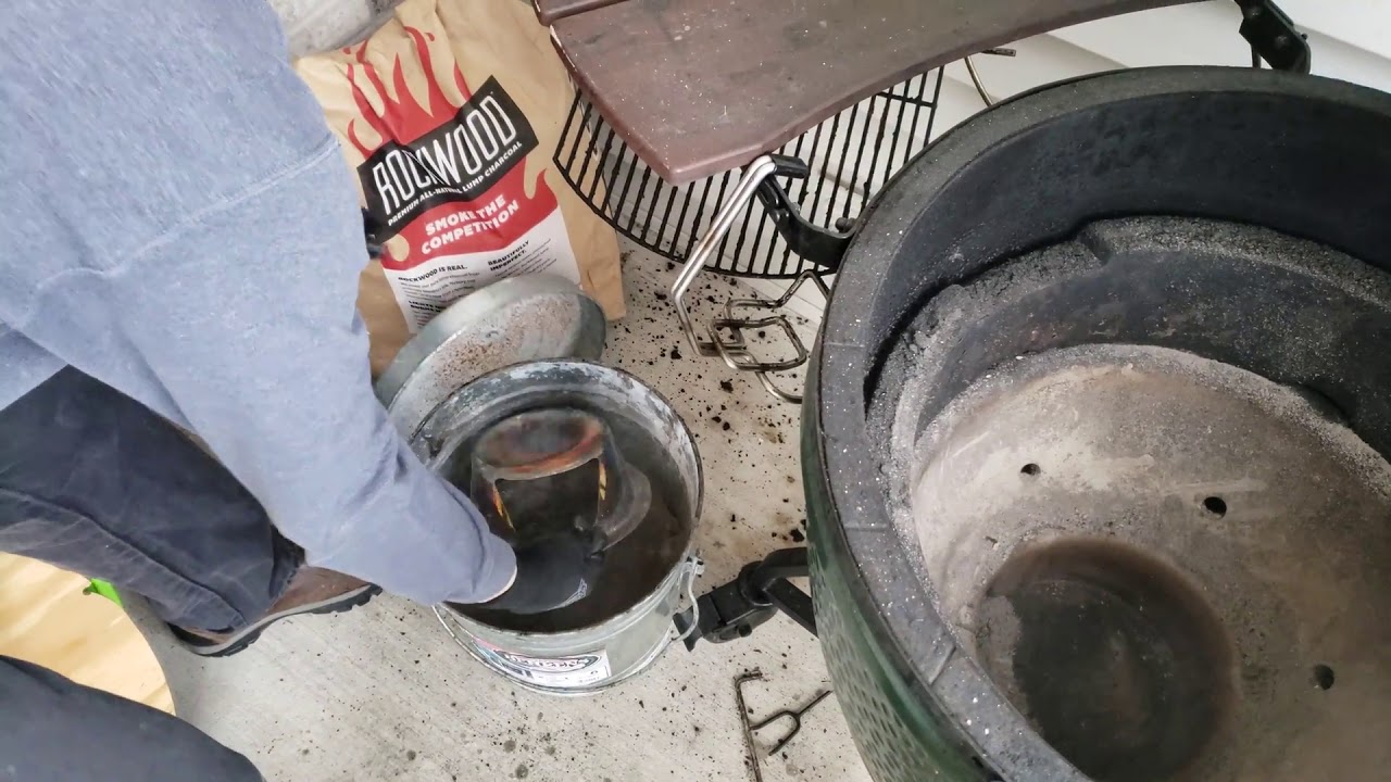 Keep Your Big Green Egg Clean & Ready to Grill in Minutes - YouTube