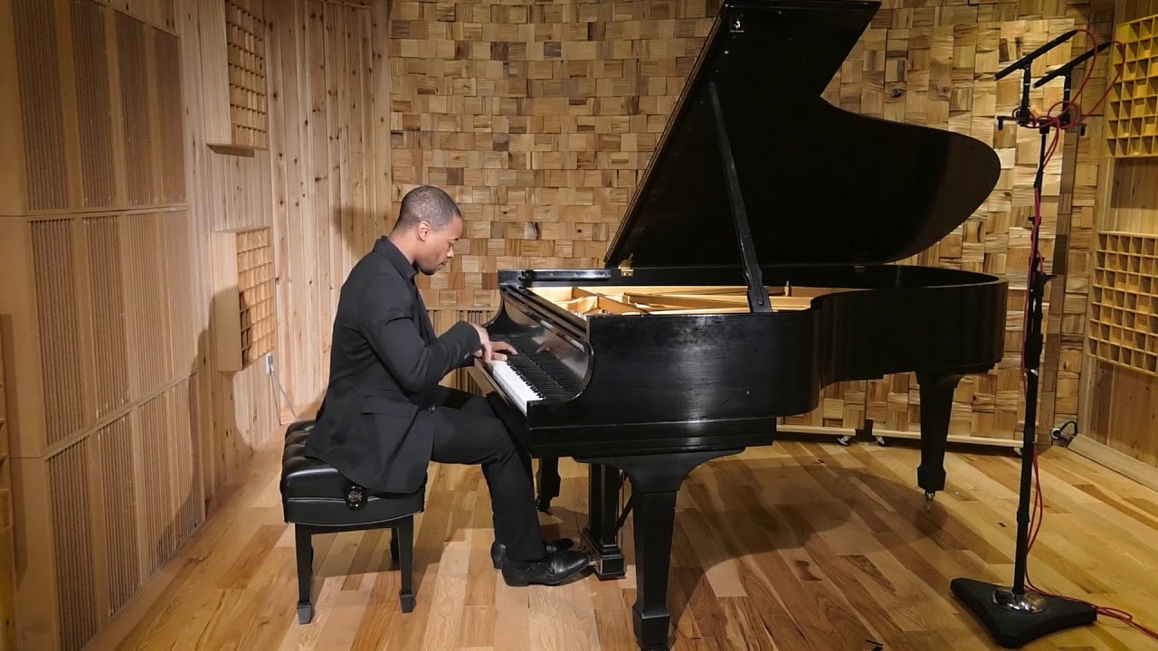 Edward Callahan plays Chopin Etude Op.10 No.9 - YouTube