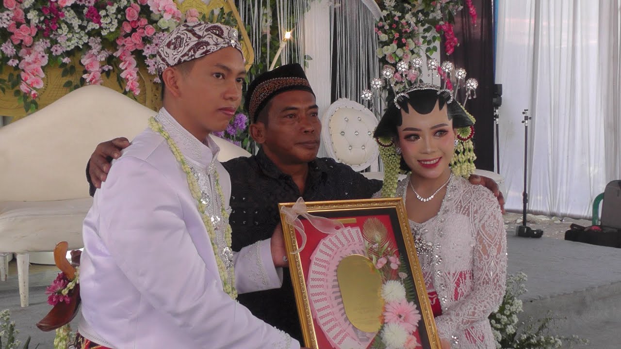 MENIKAH.ARUM RISKA UTAMI DENGAN AGUS SURONO.. - YouTube