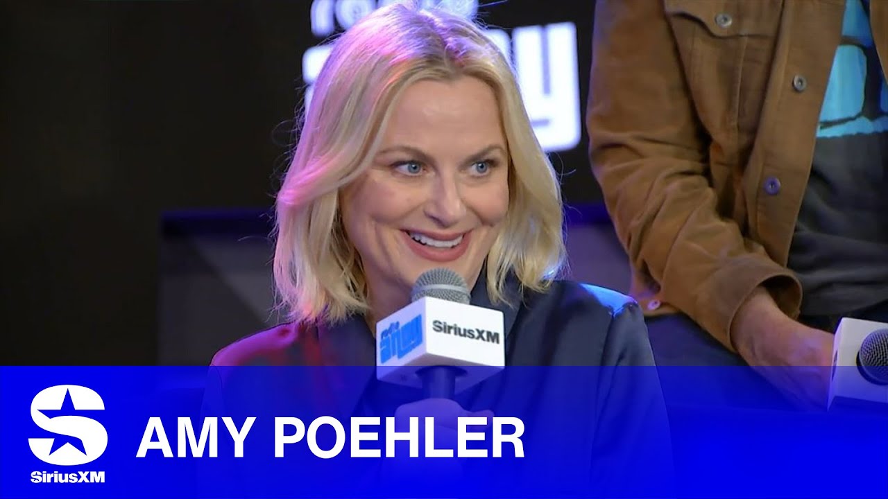 Amy Poehler's Greatest Advice: "Laughing is the Most Sacred Thing ...