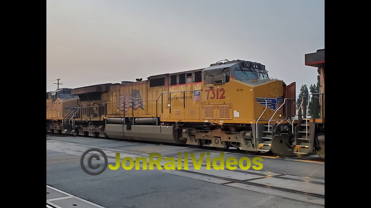 8/16/21 Evening to night train activity spotted in El Monte ft. UP 7312 ...