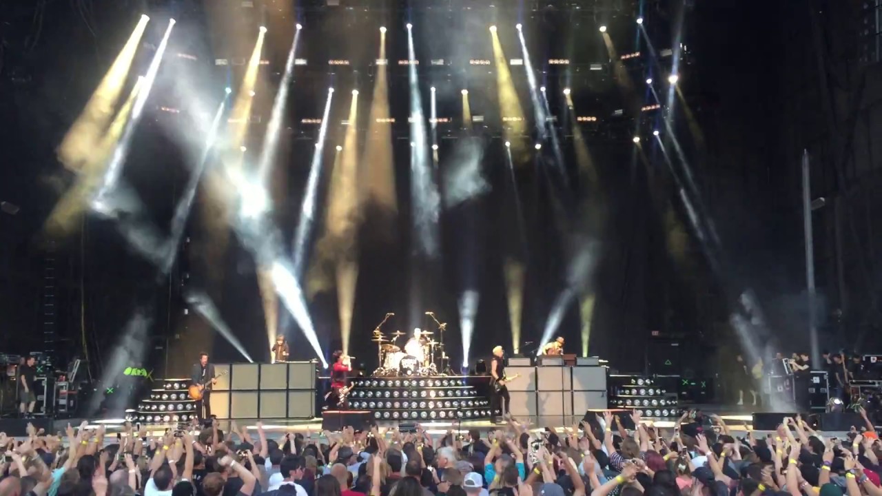 Green Day performing Know Your Enemy live at USANA Amphitheatre 2017 ...
