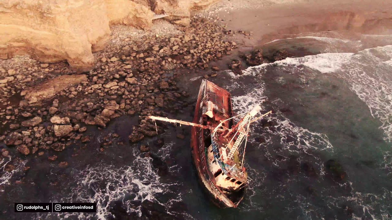 Barco Encallado Autopista Tijuana-Ensenada - YouTube