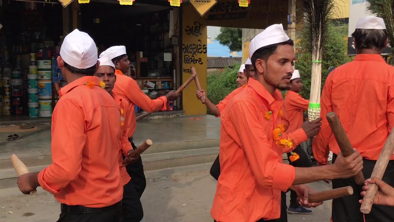 Gheriya south gujarat local adivasi folk dance - YouTube