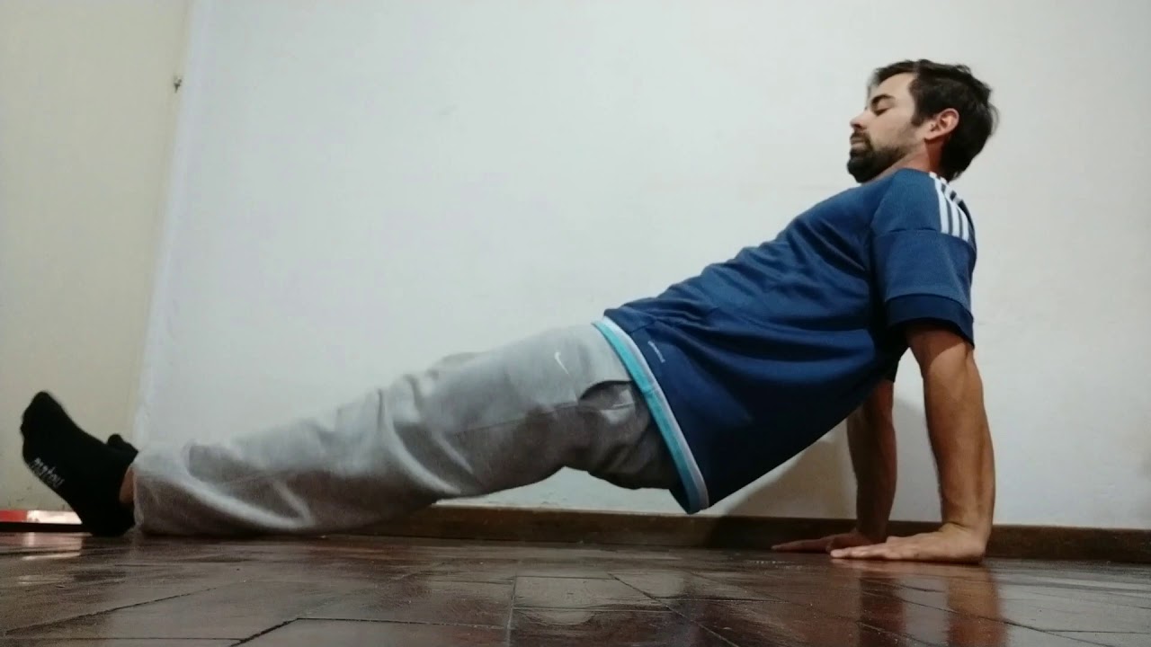 Plancha invertida+ rodilla al pecho - YouTube