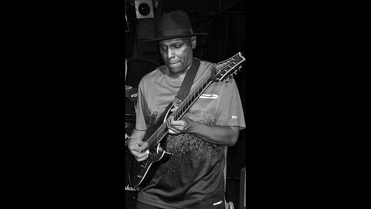 Tracey Spacey T. Singleton - YouTube