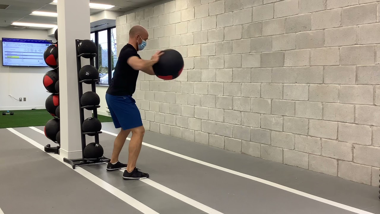 MB rotation shot toss (square stance) - YouTube